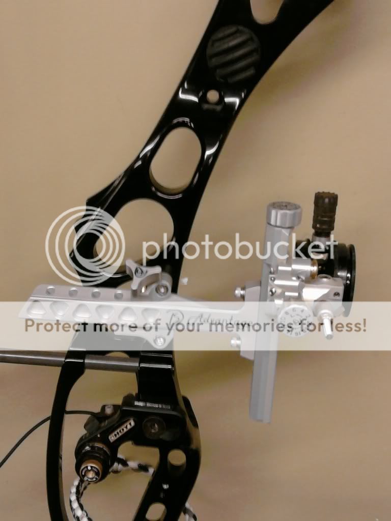 sure loc phoenix or axcel 3000? | Archery Talk Forum